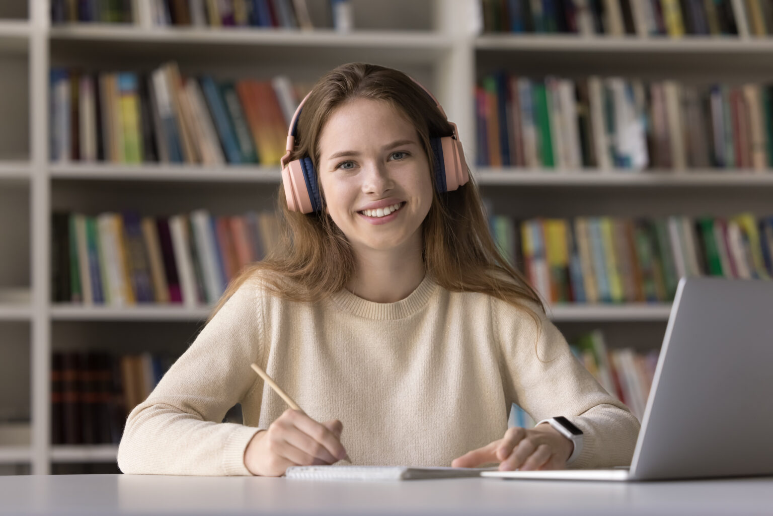 CEFR C1のレベルは？日本人割合や英検との換算、勉強法についても解説 | ENGLISH TIMES