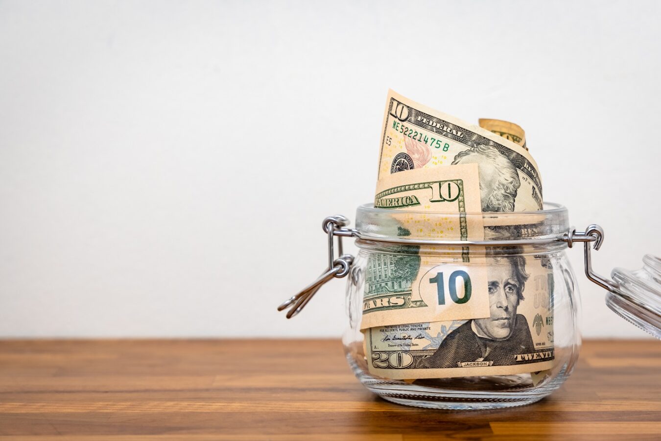 bucksってどんな意味？スラングも含めた表現を例文付きで紹介 | ENGLISH TIMES