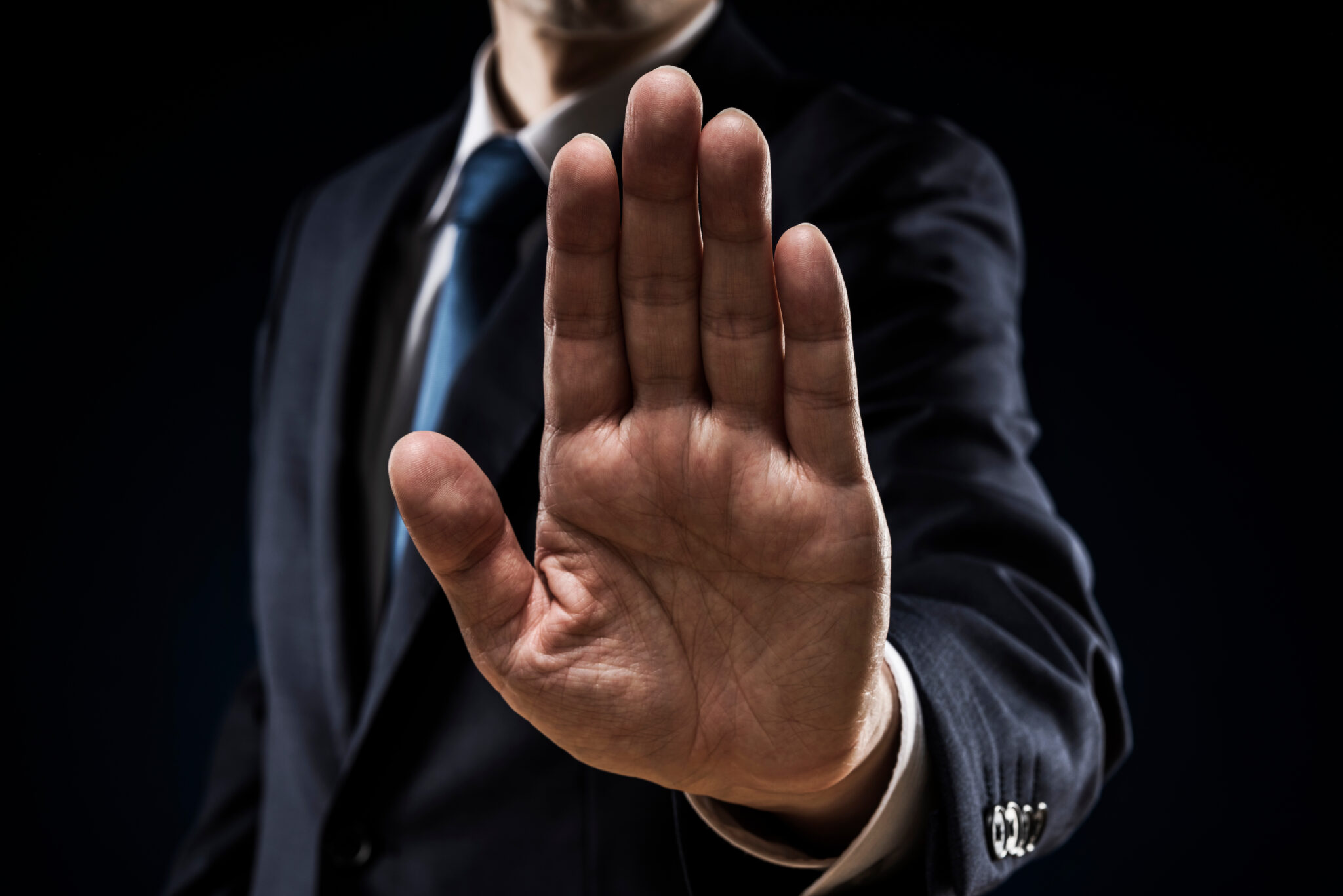 英語「definitely」の意味は「絶対に」！「absolutely」との違いや使い方を例文付きで解説 | ENGLISH TIMES