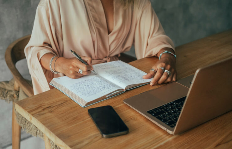 「TOEICでる1000」は初心者には難しい？使い方や期待できる効果まとめ - 短期集中TOEIC対策スクール「トライズ」